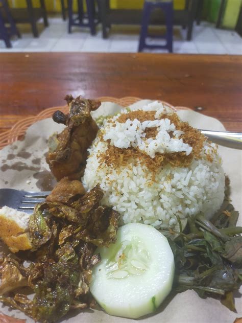 Selamat Puasa UGM Fess On Twitter Hj Toyib Nder Barusan Dari