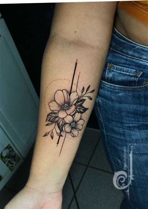 Tattoo flores delicadas Dövme fikirleri Dövme çizimi Dövme