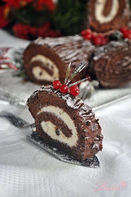 Коледно пънче Шоколадово руло Bûche De Noël Or Christmas Log Cake