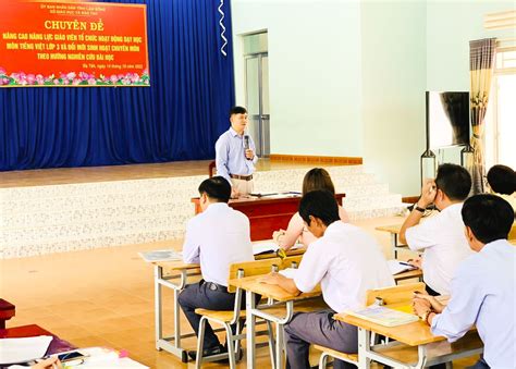 Bộ sưu tập hình ảnh giáo viên dạy học đẳng cấp với hơn 999 hình ảnh