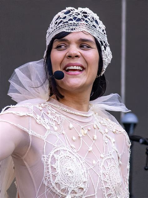 Bat For Lashes — Википедия