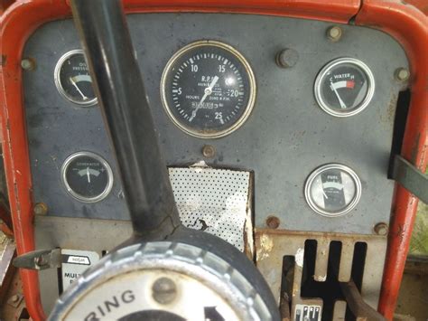 Massey Ferguson 1100 Farm Wheel Tractor
