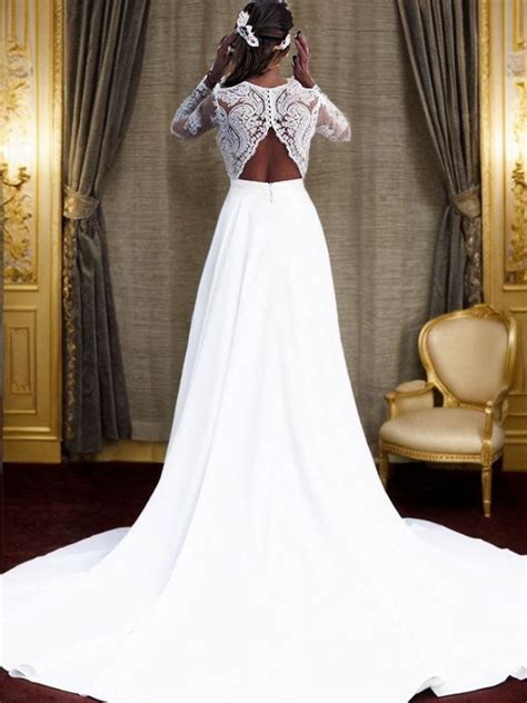 Forme Princesse Crêpe Stretch Dentelle Col en V Manches longues Traîne courte Robe de mariée