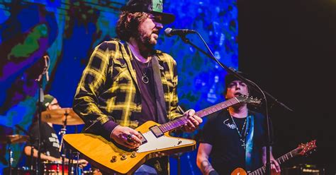 Guitarristas Do Charlie Brown Jr Acusam Filho De Chorão De Forjar