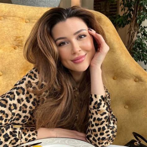 «Я человек мира Дочь онкобольной Анастасии Заворотнюк рассказала как переживает эмиграцию