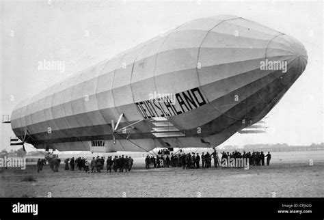 Zeppelin LZ 7 Germany 1910 Stock Photo Alamy
