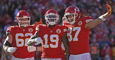 Midseason Signee Josh Gordon Scores 1st Td With Chiefs