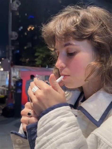 Clairo 💌 Miss Claire People Singer