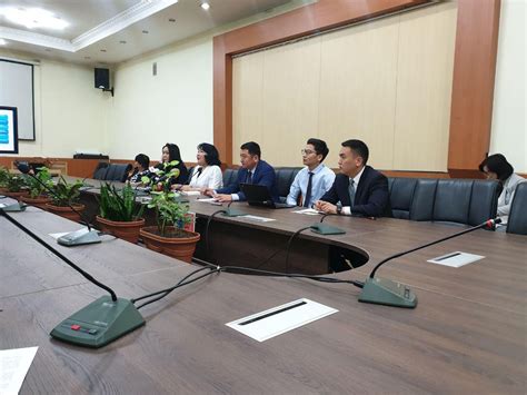 Иргэдийн зонхилон хэрэглэдэг эмийн үнийг 80 хүртэл хувиар хөнгөлжээ