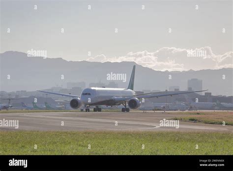 B 17813 Eva Air Boeing 787 Dreamliner On The Runway Is Going To Take