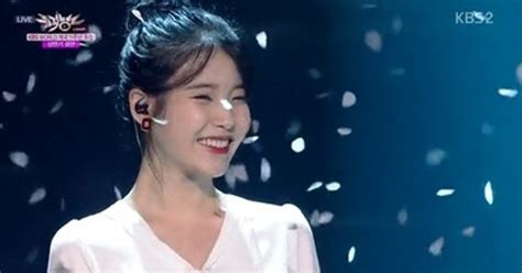 뮤직뱅크 상반기 결산 김창완 아이유 너의 의미 무대 호평