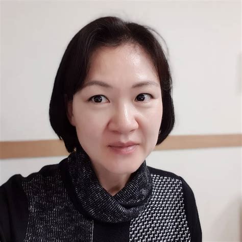 백정아 암것도 안한척 그러나 실제론 미스트 칙칙 뿌렸다 건조할때 미스트만한 것도 없는