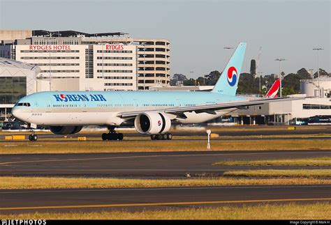 Hl8217 Boeing 777 3b5er Korean Air Mark H Jetphotos