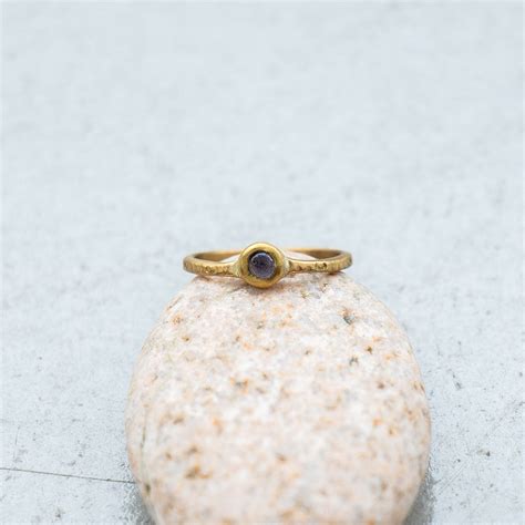 Surume Small Stone Ring ｜くらすこと公式オンラインストア