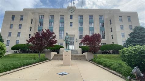 Judge Thomas Little Retires After 23 Years Of Serving Macon County