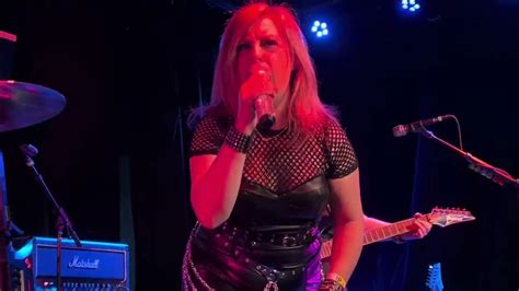 Dr Feelgood “ Red Hot All Girl Motley CrŰe Tribute Youtube