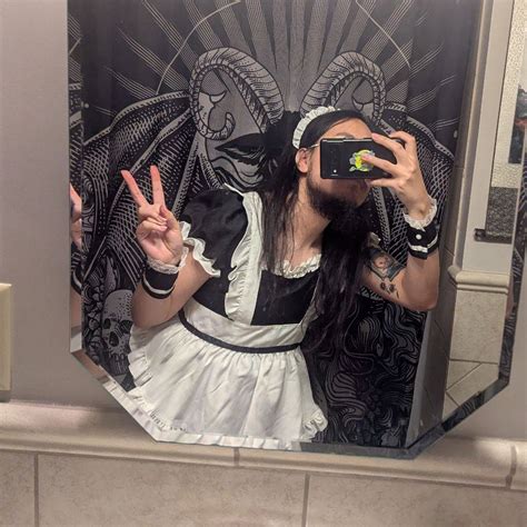 Salut Bar Americain The Grand Shellfish Tower Is A Great Way To Give