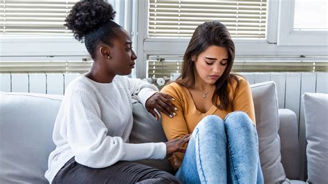 Criticizing Your Best Friends Ex After A Breakup Isnt Wise Heres Why