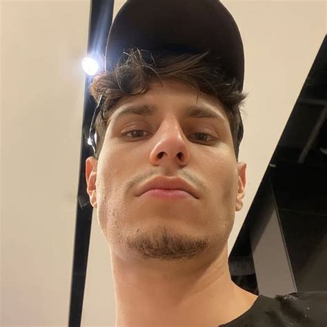 Pietro Iannuzzi Iannuzzxx • Threads Say More