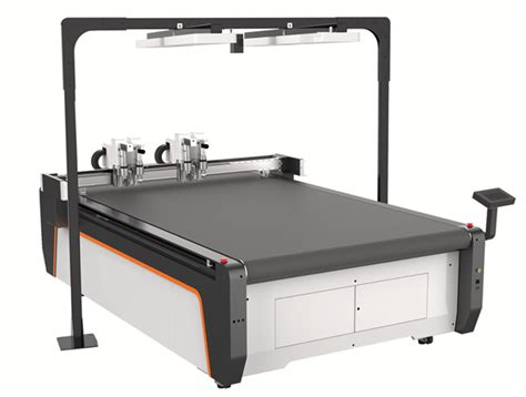 Plotter De Découpe Maroquinerie Metis Srl Macchinari E