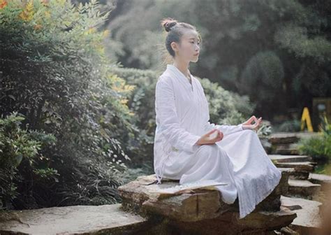 女道士女道士为什么都很漂亮 伤感说说吧