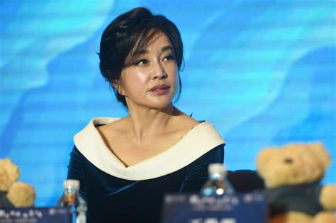刘晓庆被实名举报涉嫌偷税漏税，税务部门启动调查直击现场澎湃新闻 The Paper