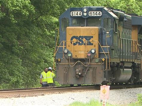 Fuel Leak Causes Temporary Railroad Crossing Closure