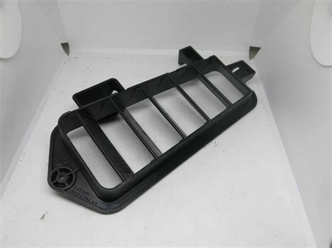 Peugeot 106 Air Puller Grille Right Side Grille Extracteur Air Droit