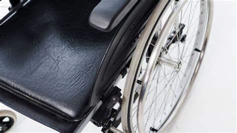 Откриха кокаин за над 1 милион паунда в инвалидна количка на летището в Манчестър Новини бг