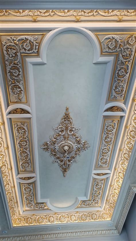 Elegant Ceiling Design For Classic Interior