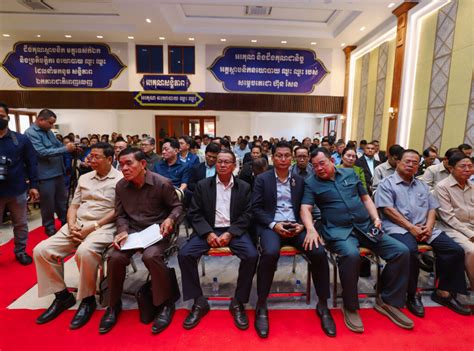 លោកជំទាវ មិថុនា ភូថង ឯកឧត្តម នាយឧត្តមសេនីយ៍ ទៀ សីហា ឧបនាយករដ្ឋមន្ត្រី