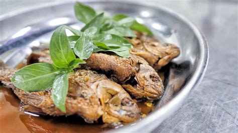 客家無骨多鈣悶鯽魚Braised Carassius auratus台灣美食傳統名菜Amazing Taiwanese Food涂