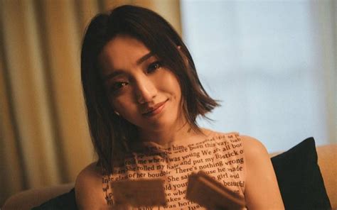 閻奕格感性揭赤裸內心 哭到脫妝認自己不完美