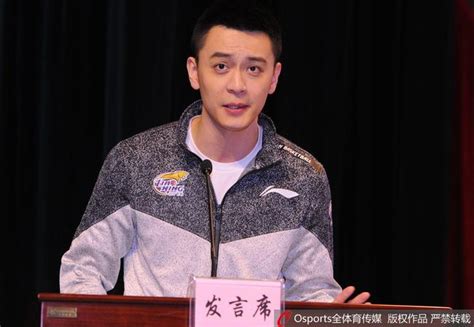 杨鸣下赛季可能继续披挂上阵 身份球员兼助教 CBA 新浪竞技风暴 新浪网