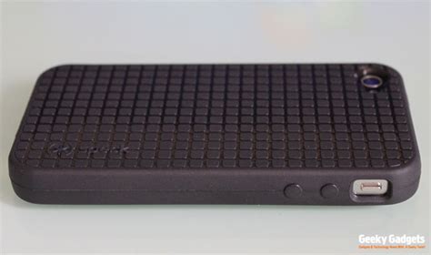 Speck PixelSkin HD IPhone 4 Case Review
