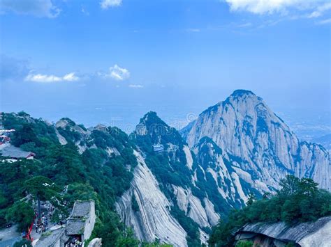 Huashan One Of China S Most Famous Mountains Is A Marvel Of Nature