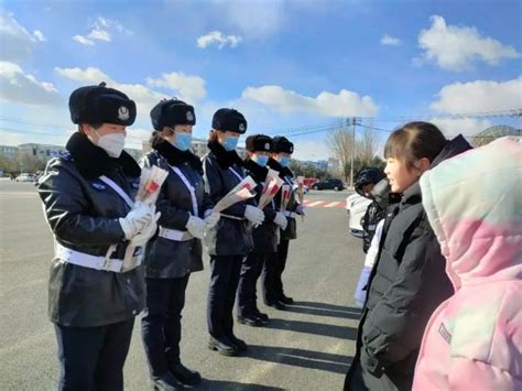 珲春交警开展“开学第一课”，点亮安全开学季澎湃号·政务澎湃新闻 The Paper
