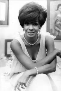 Shirley Bassey Shirley Bassey Iconic Women Black Beauties