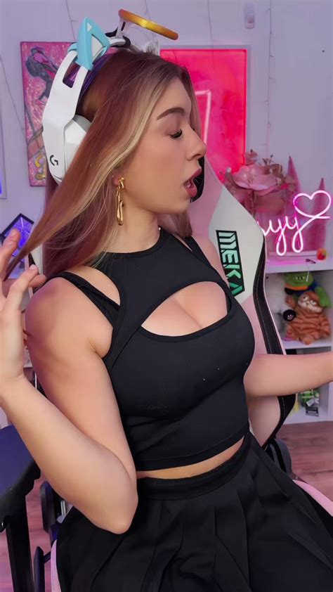 Dessyy On Twitter I Heard You Like Anime Guess This One 😜