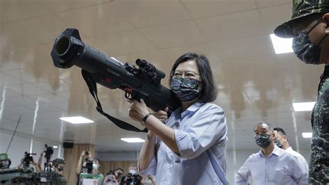 Taiwan Are The Us And China Heading To War Over The Island Bbc News