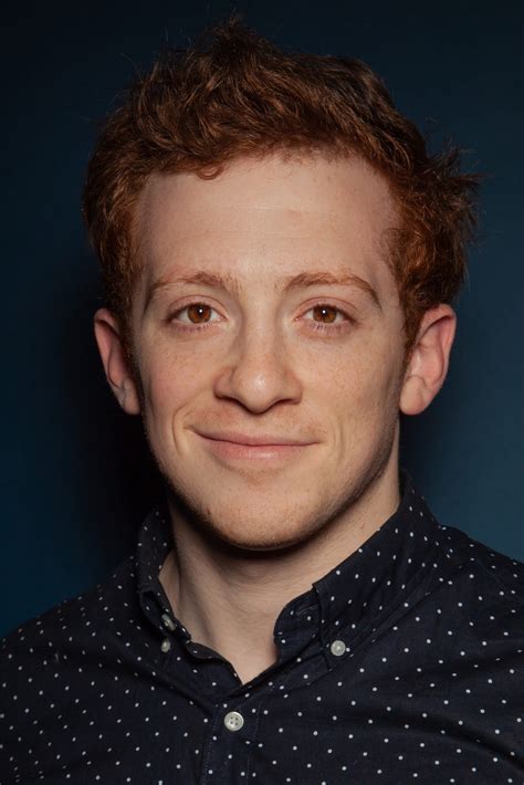 Ethan Slater Maratonando Pop