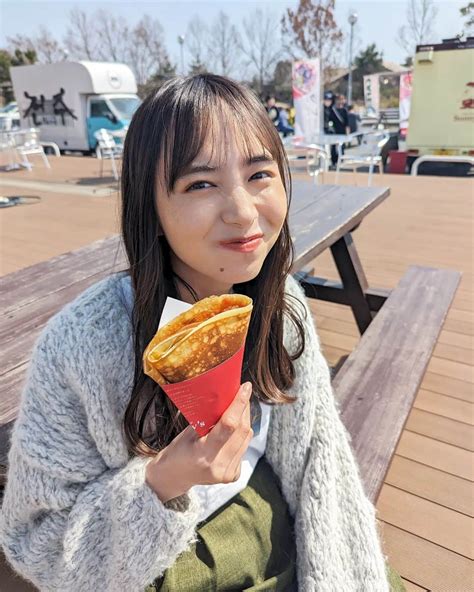井桁弘恵さんのインスタグラム写真 井桁弘恵instagram「大学生の時バイトしてたこともあって 大好きなクレープ☺️ ドラマの撮影後