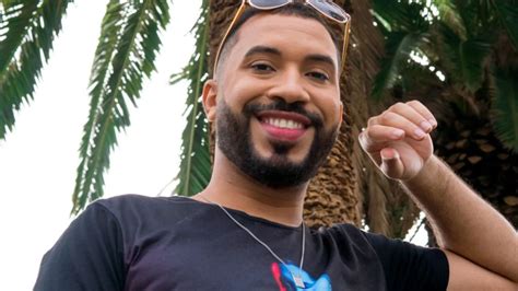 Gil do Vigor se revolta após sofrer xenofobia Sofri uma injustiça