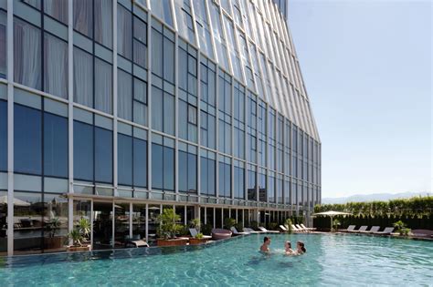 სასტუმრო რადისონ ბლუ ბათუმი Sre Ge