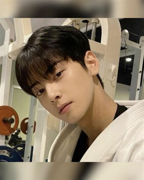 차은우에 있는 The8님의 핀 차차 유명인 연예인