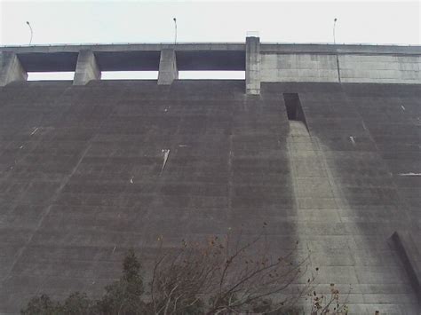 三原川水系 牛内川 兵庫県南あわじ市賀集 牛内ダム下流の現在の映像 全国世界のライブカメラ