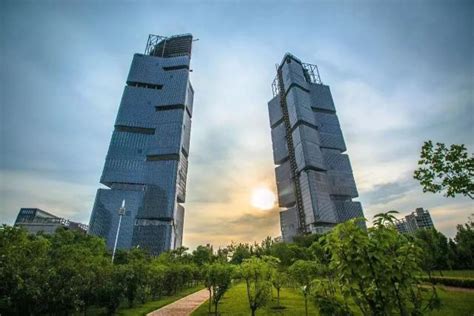绿地双子塔 州绿地双子塔 西安绿地双子塔 大山谷图库