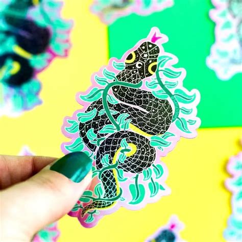 CultureSKUNum En 2024 Holographique Serpent Vigne