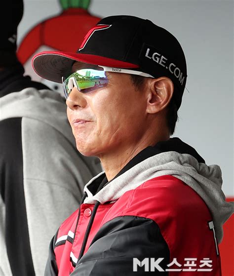 ‘지면 대구행 버스는 없다 염갈량 라인업 바꿨다 ‘15타수 무안타 문보경 4번→6번 강등오스틴 오지환 김현수 클린업 준