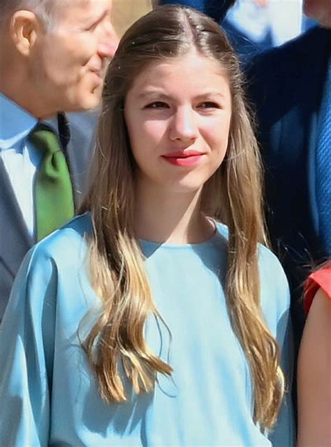 Infanta Sofia` Foto Gadis Cantik Wanita Bergaya Gadis